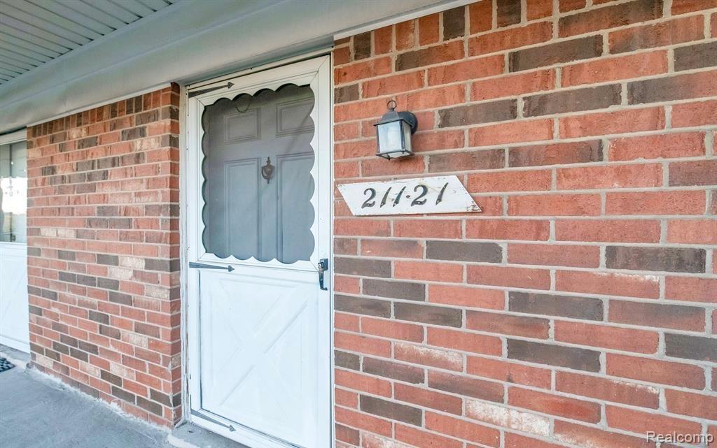 21121 Hayes Avenue, Eastpointe city Property Listing: MLS® #20251055356