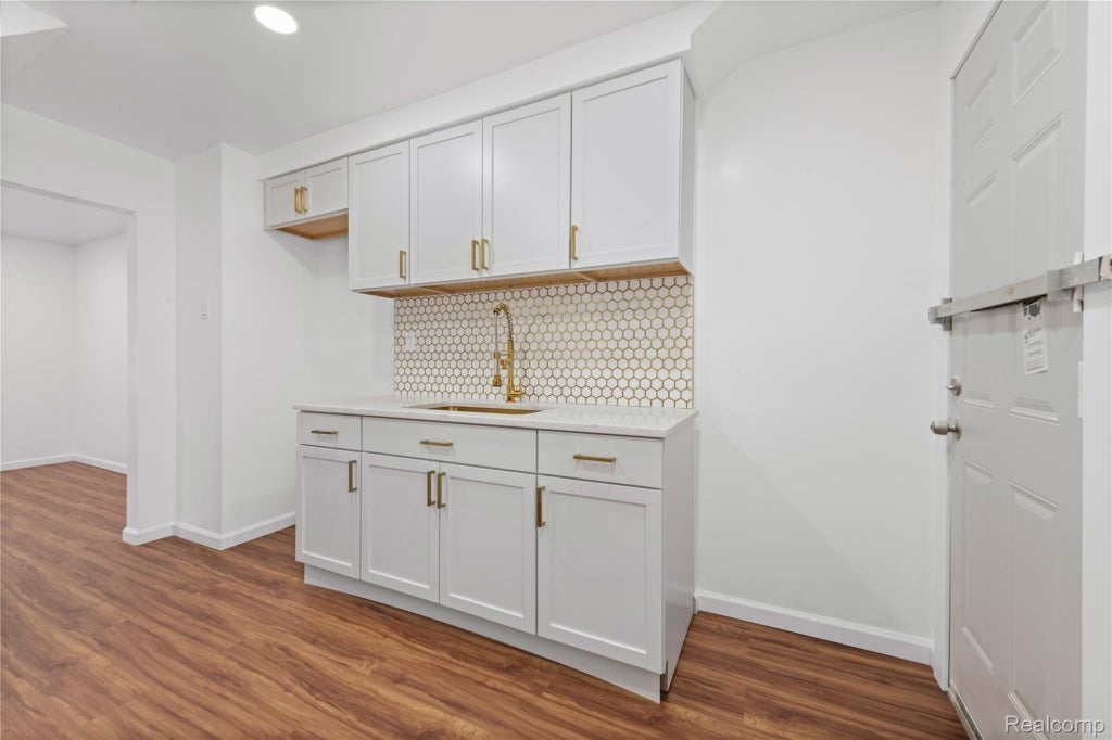 17179 Ontario Street, Detroit city Property Listing: MLS® #20251060200