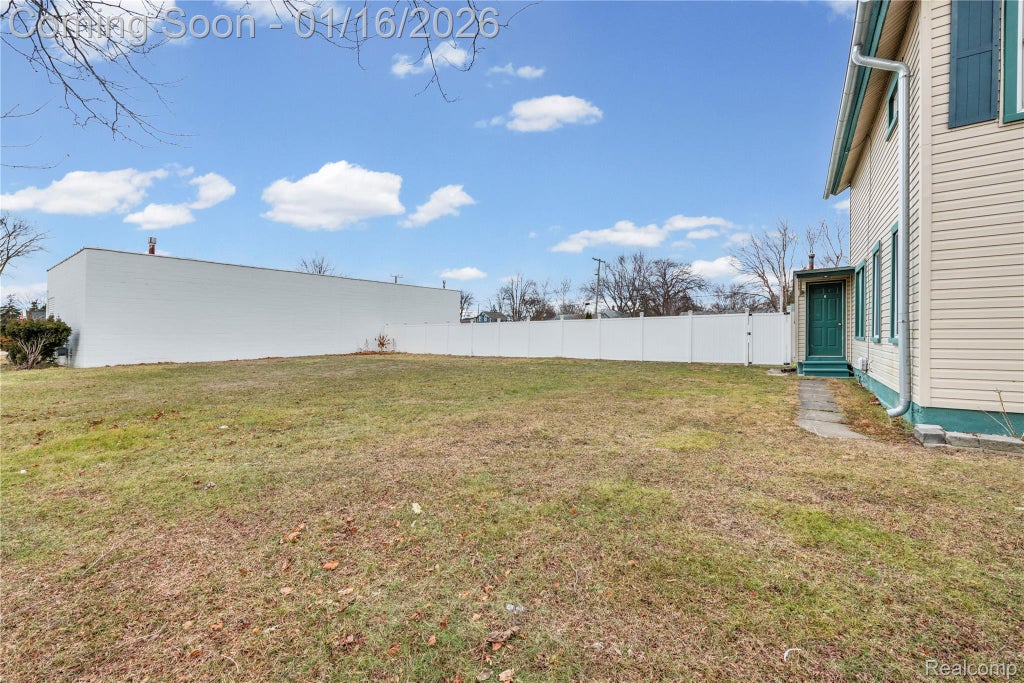 26240 Gibraltar Road, Flat Rock city Property Listing: MLS® #20261002451