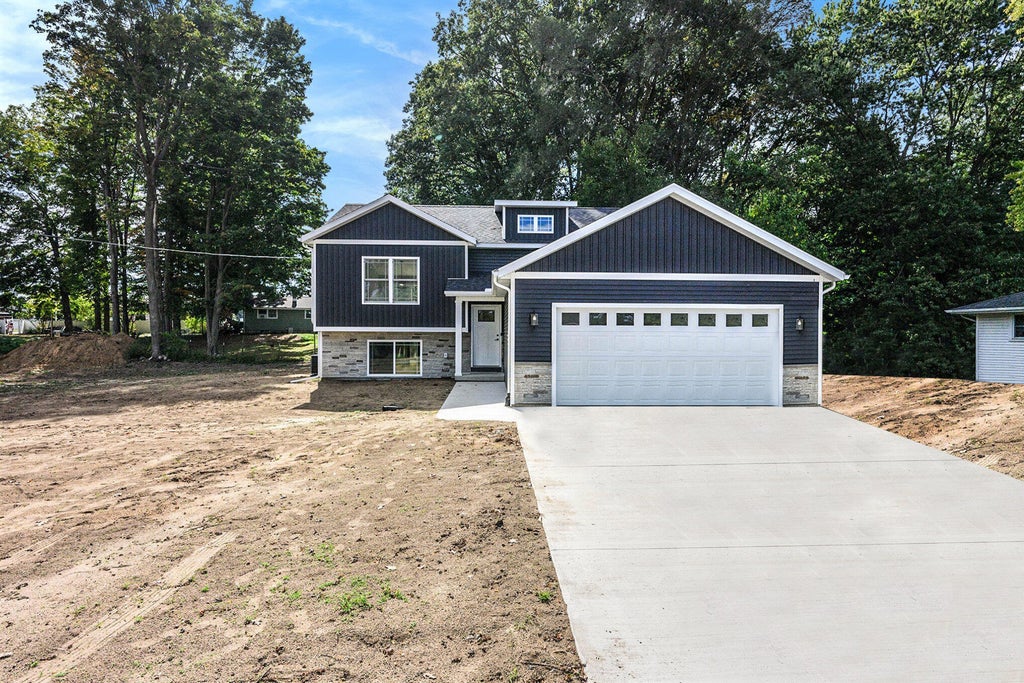 1036 Sir Knight Road, Gun Plain township Property Listing: MLS ...