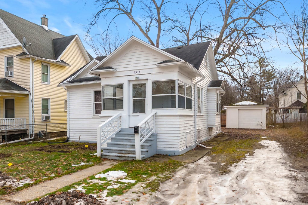 1314 Clinton Avenue, Kalamazoo city Property Listing: MLS® #66025062748