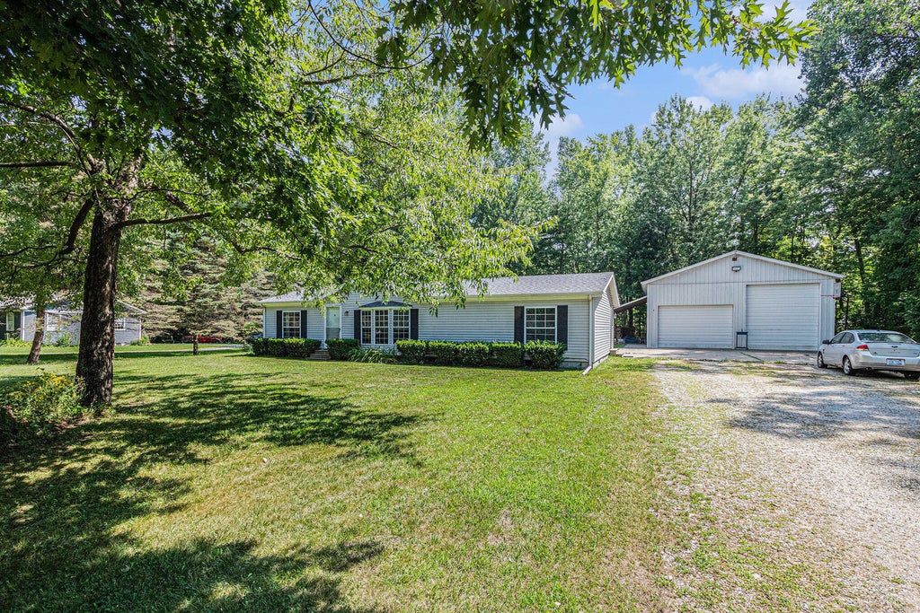 12137 Flynn Road, Chikaming township Property Listing: MLS® #69025036617