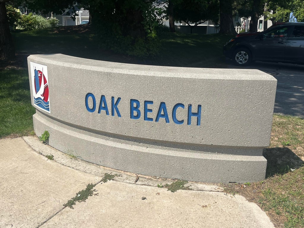 222 Oak Street, South Haven city Property Listing: MLS® #69025058499