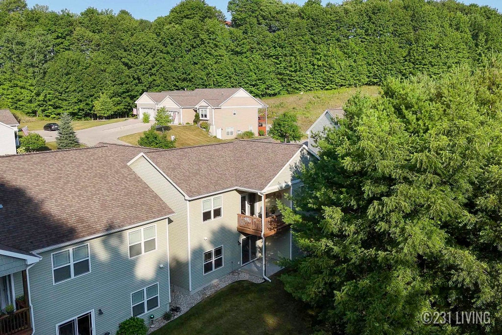 4758 Kodiak Dr, Long Lake township Property Listing: MLS® #78080064410