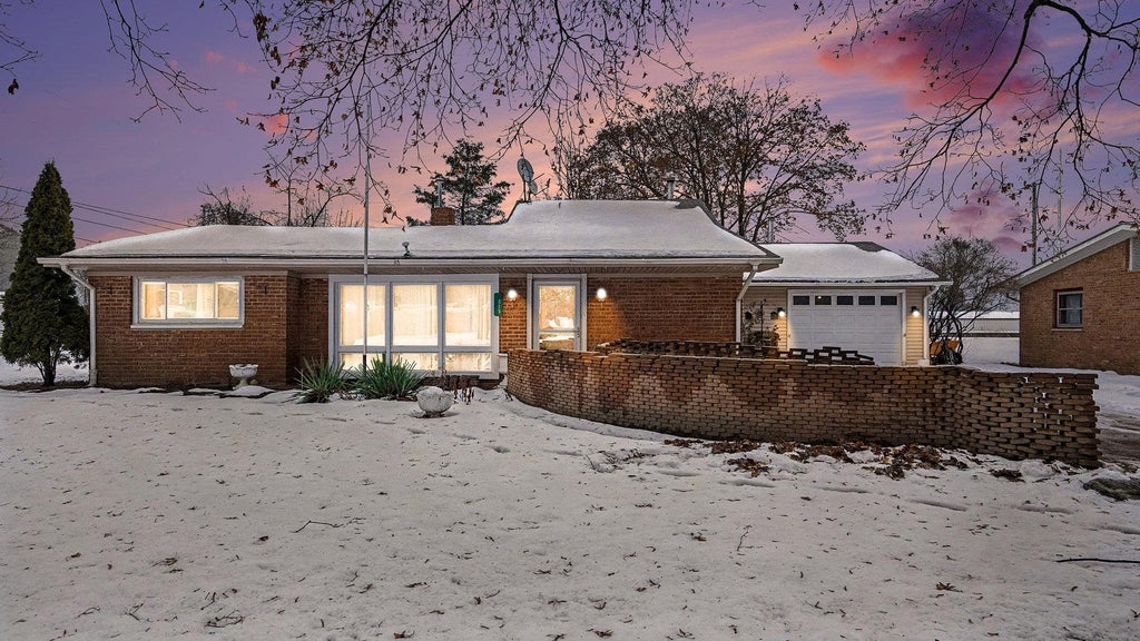 215 Dearing Dr, Shepherd village Property Listing: MLS® #79080064451