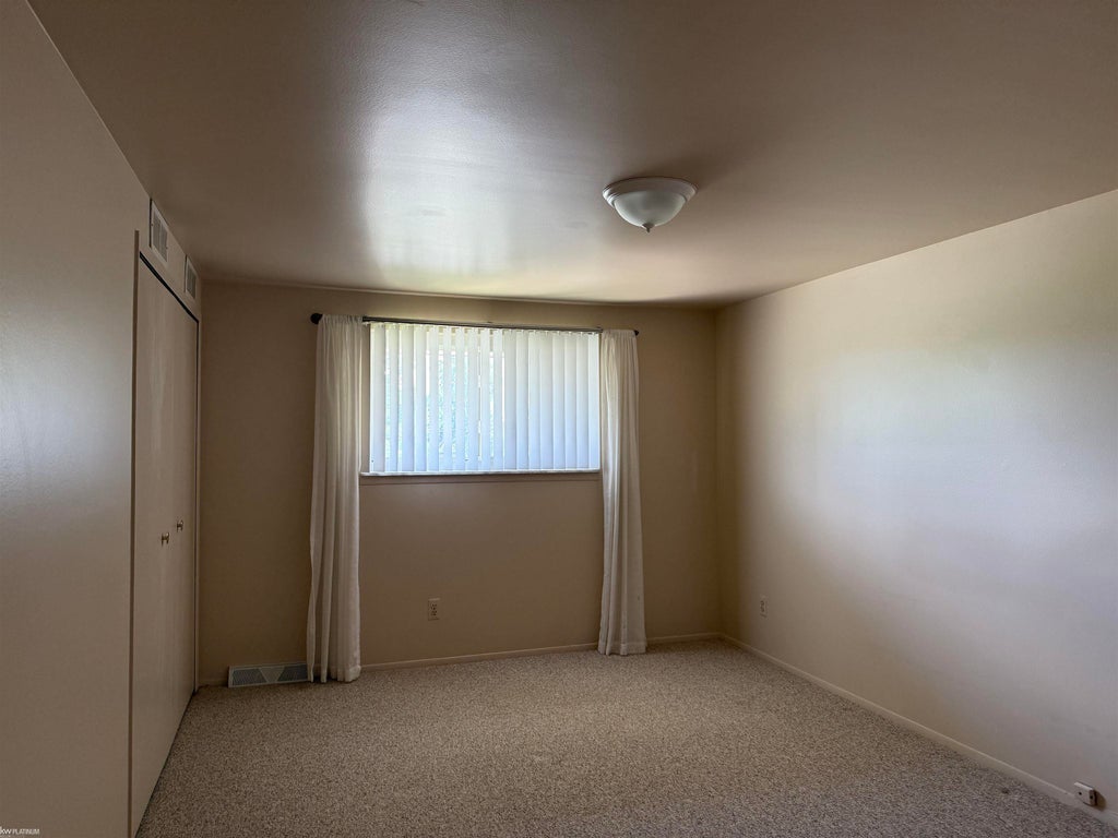 5270 Sharon Ave, Shelby charter township Property Listing: MLS ...