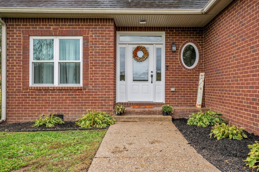 835 Hicks Rd, Dickson Property Listing: MLS® #3037961