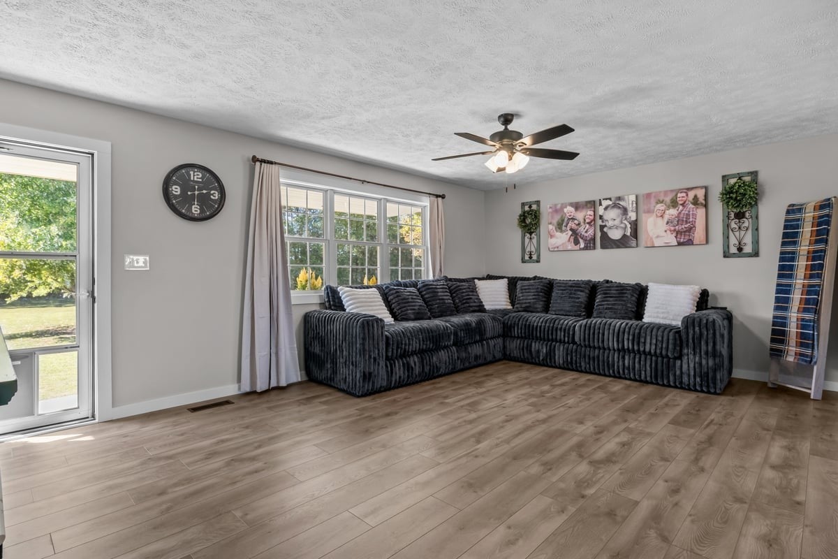 365 Little Benton Rd Mansfield TN - MLS #3049827