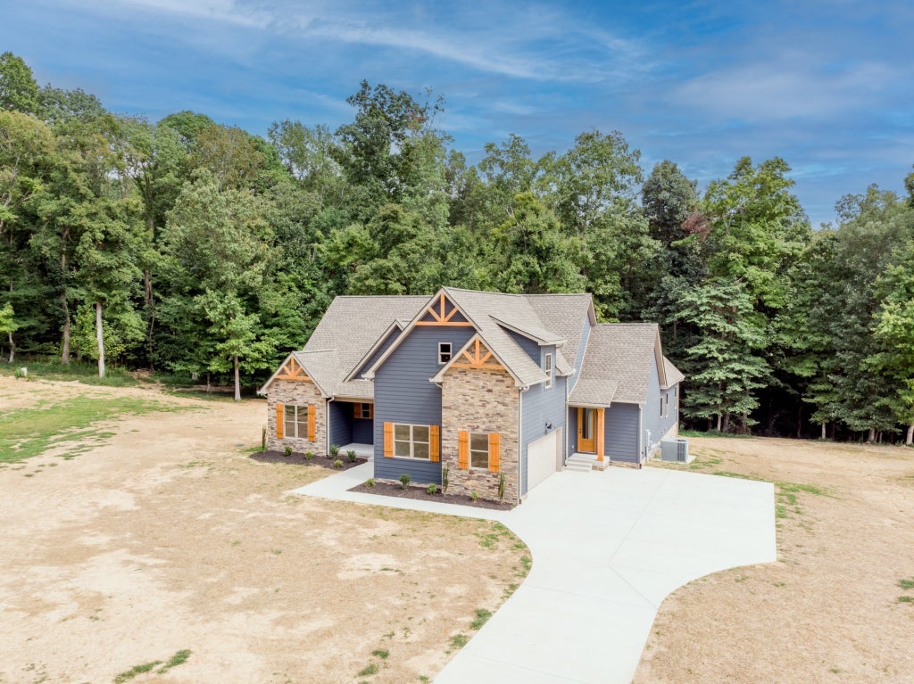 1191 Hangar Rd, Springfield Property Listing: MLS® #3067993