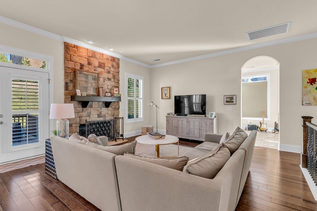 2108 Willowmet Dr, Brentwood Property Listing: MLS® #3079546