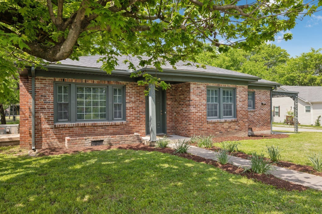 105 Rucker Ave, Franklin Property Listing: MLS® #3093521