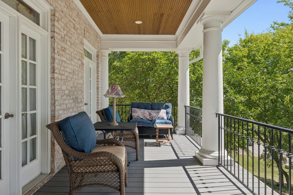 728 Legends Crest Dr, Franklin Property Listing: MLS® #3093589