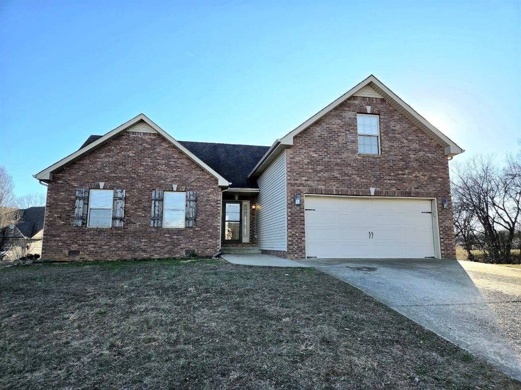 961 Joey Dr, Clarksville Property Listing: MLS® #3098340