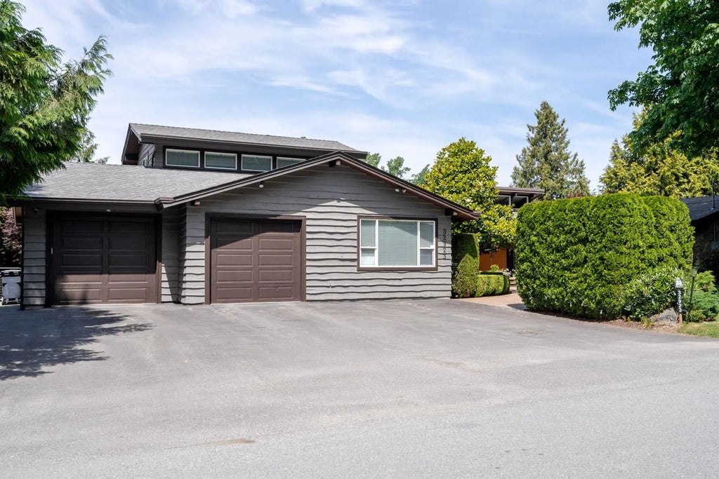 32923 Clayburn Road, Abbotsford Property Listing: MLS R3061348