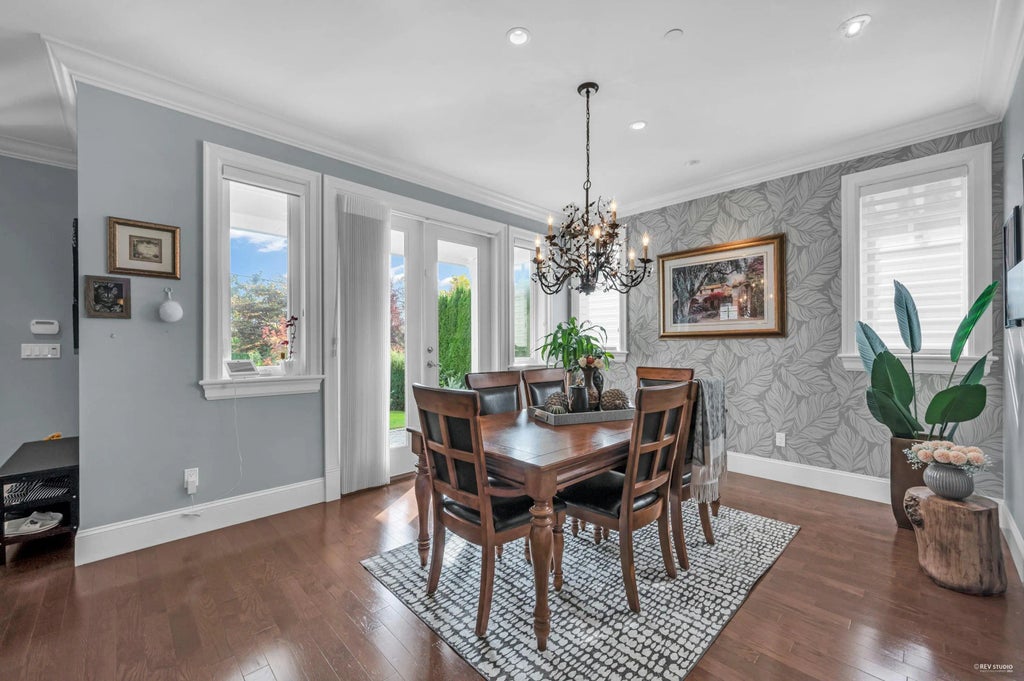 For Sale 1287 Gordon Avenue, West Vancouver Property Listing - R3049272