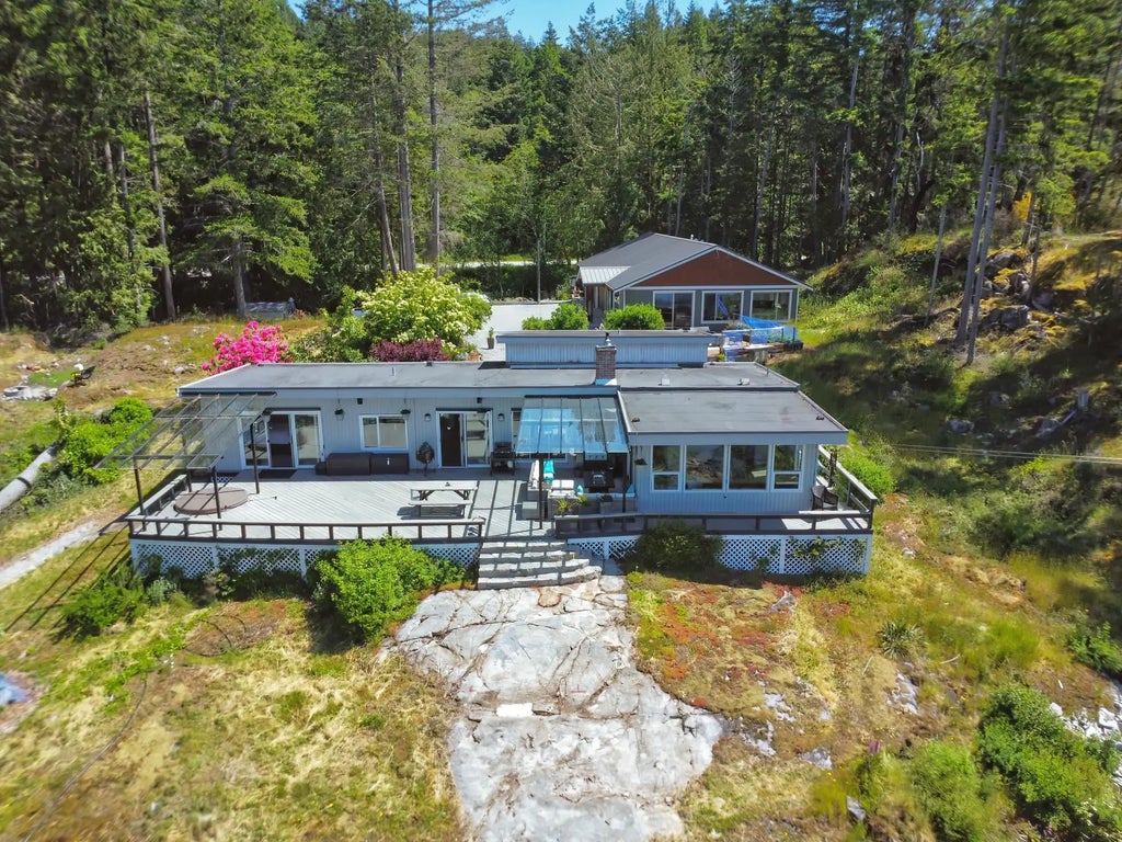 For Sale 10993 Sunshine Coast Highway 10991-, Halfmoon Bay Property ...