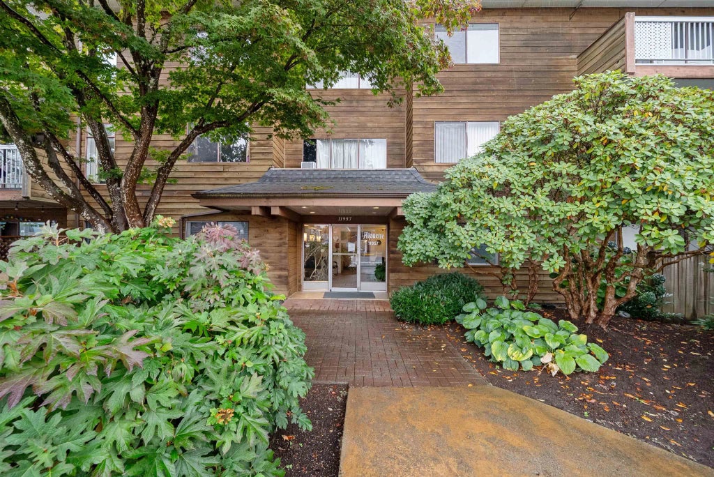 For Sale 11957 223 Street 301, Maple Ridge Property Listing - R3054152