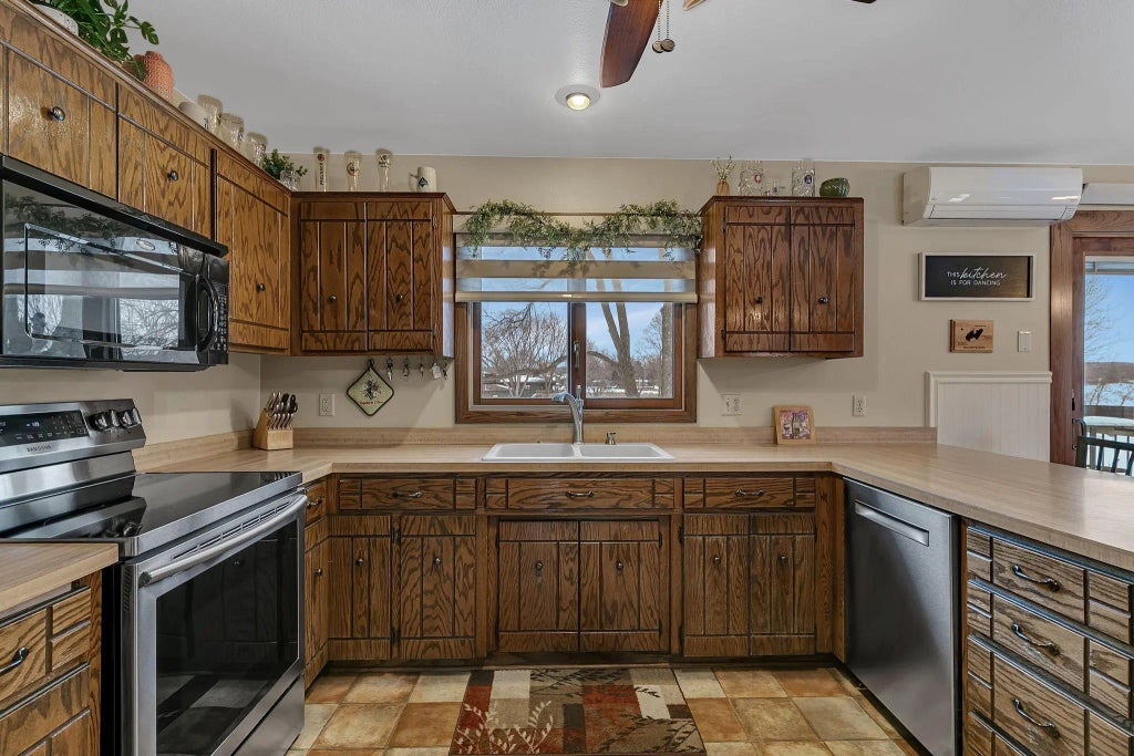 33744 Highland Terrace, Avon - MLS #6820497 - LakePlace.com