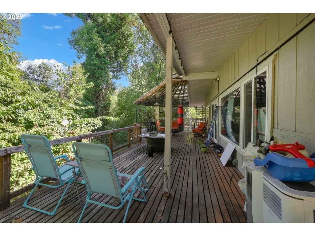 93099 Marcola Rd, Marcola Property Listing: MLS® #321897970