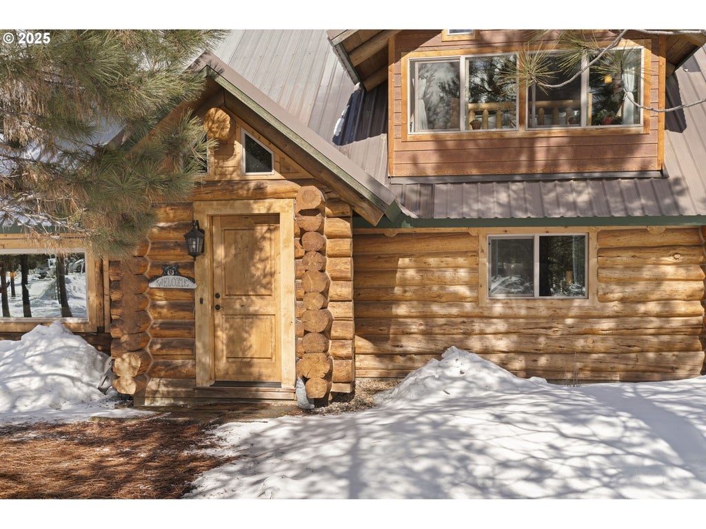 140643 Kamloop Ln, Gilchrist OR | Gilchrist Log Cabin Homes For Sale
