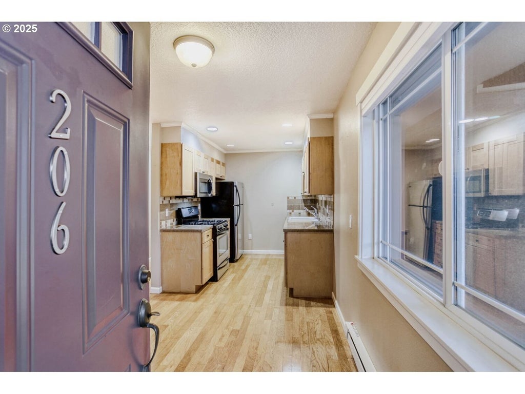 3925 Sw Multnomah Blvd 206, Portland Property Listing: MLS® #368689627