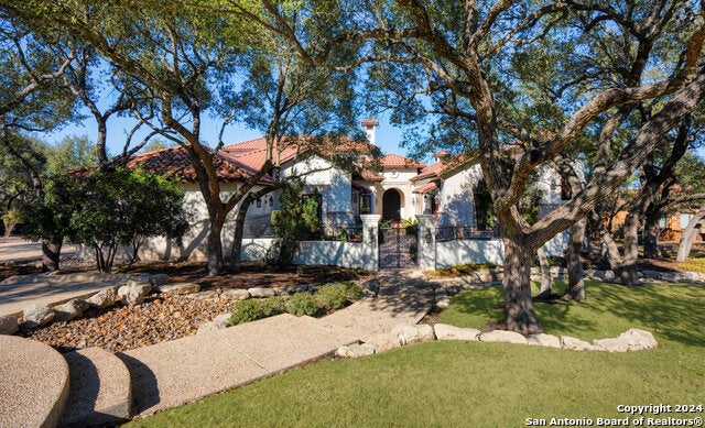 211 Augusta, Boerne Property Listing: MLS® #1788499S