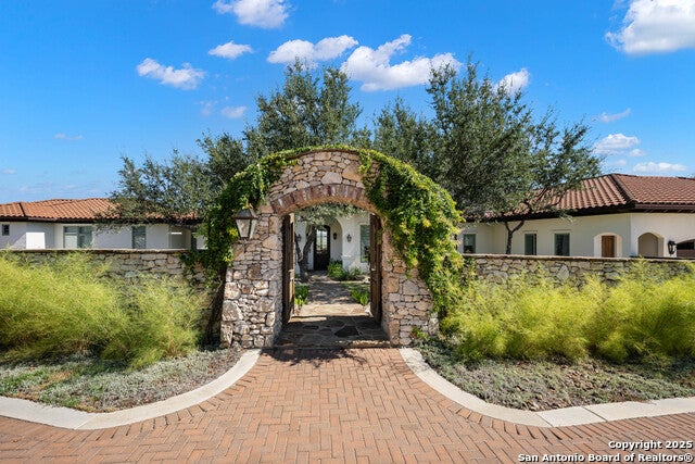 24209 Scenic Loop, San Antonio Property Listing: MLS® #1915954S