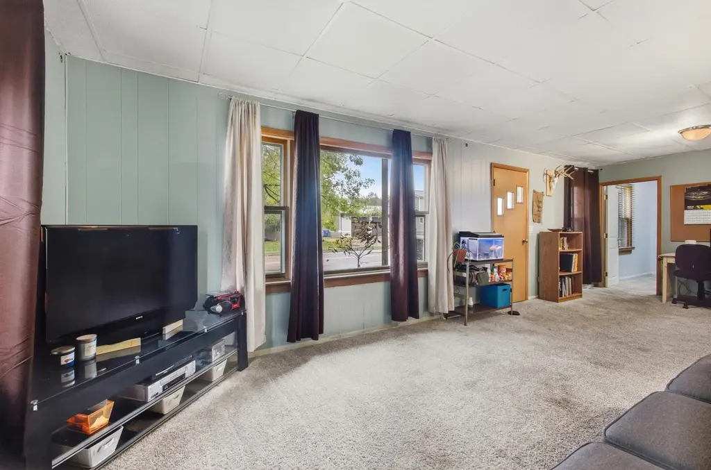 416 W Florence Street, Cambria Property Listing: MLS® #2033701