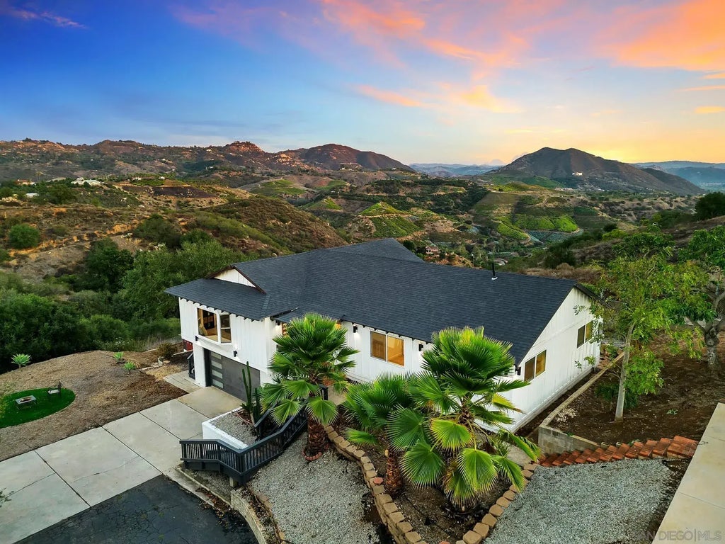 1029 Rainbow Valley Ct, Fallbrook Property Listing: MLS® #250042107