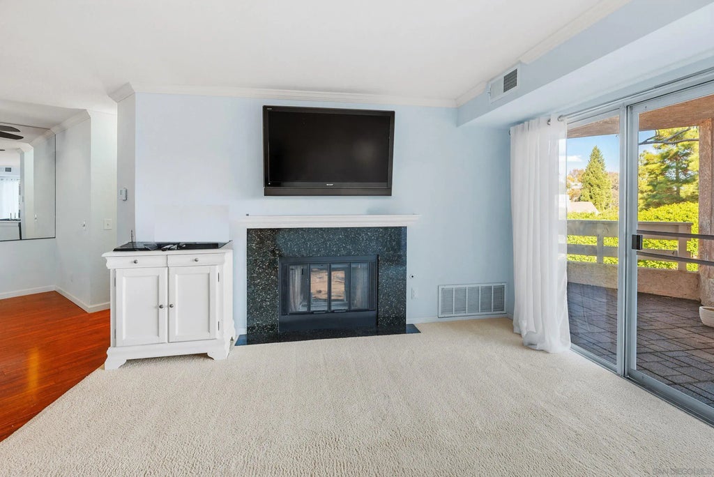 7087 Camino Revueltos #302 302, San Diego Property Listing: MLS® #250045551