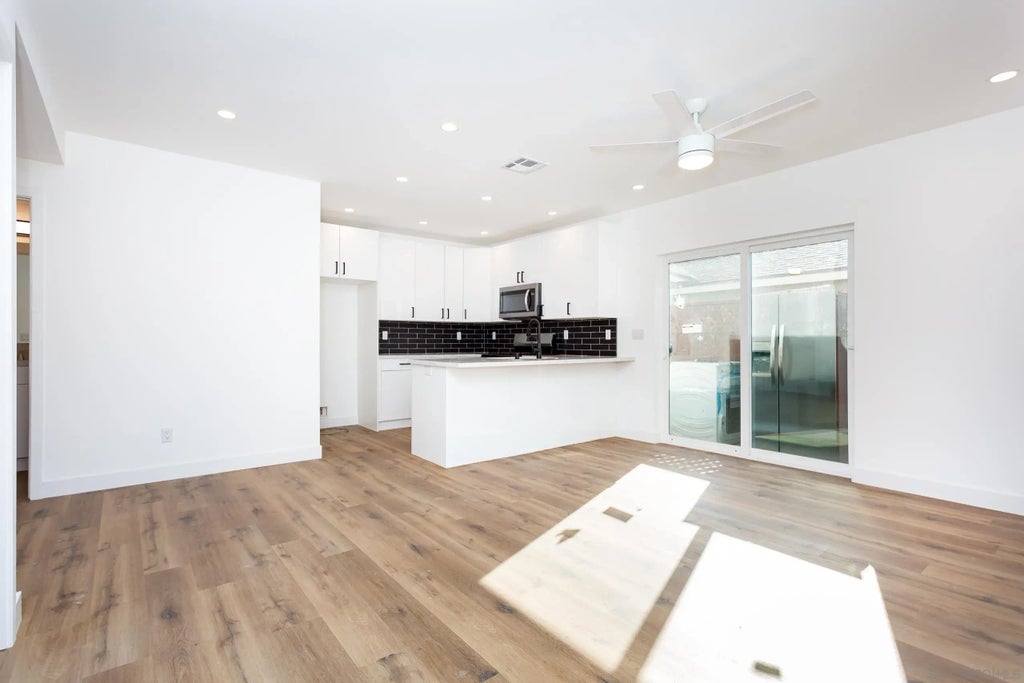 5721-23 Campanile Way, San Diego Property Listing: MLS® #250045560