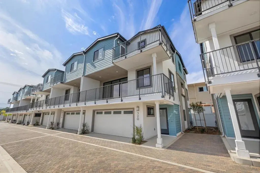 320 Chinquapin Avenue, Carlsbad Property Listing: MLS® #NDP2510981