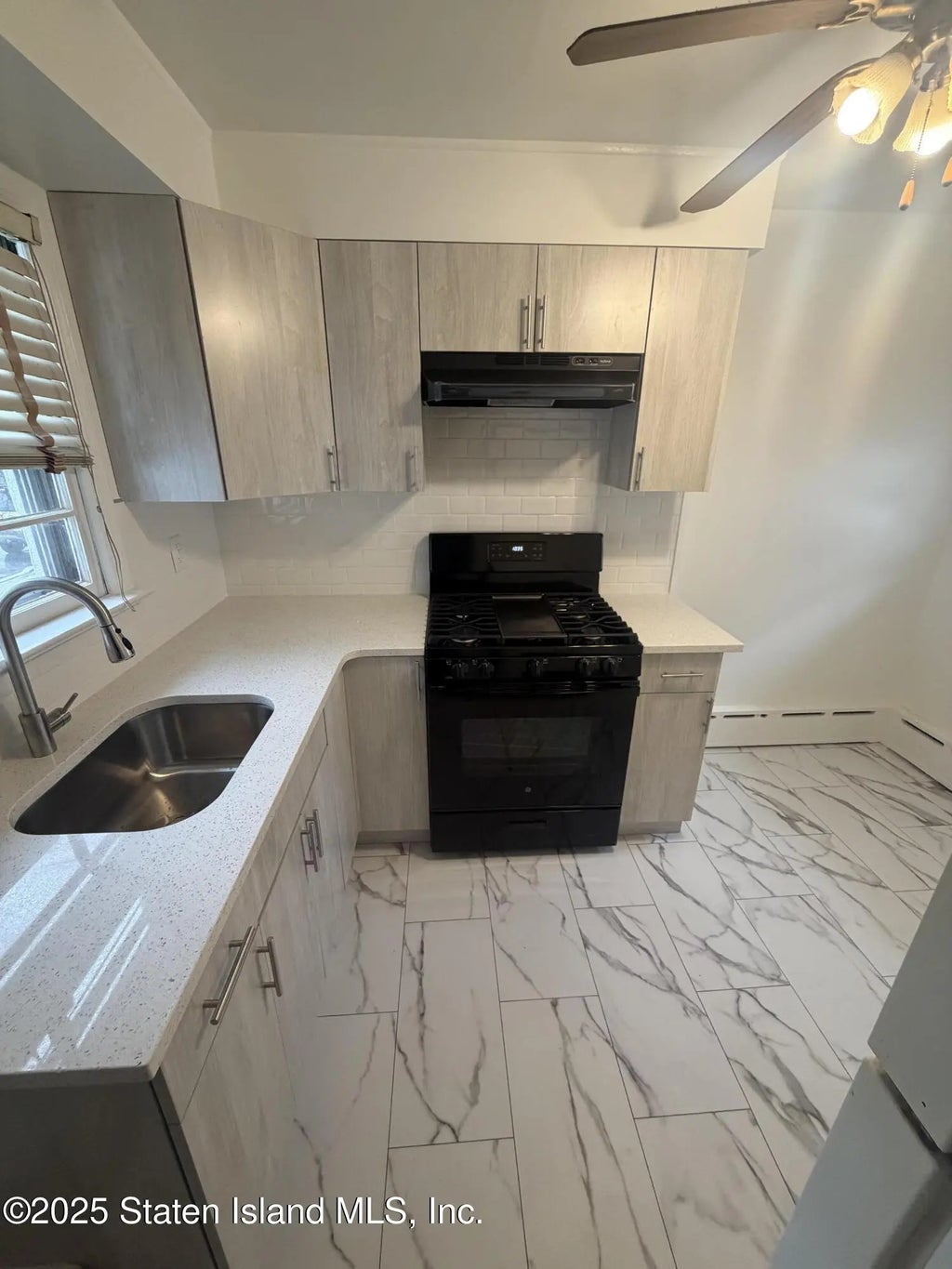 210 Hylan Boulevard, Staten Island Property Listing: MLS® #2506943