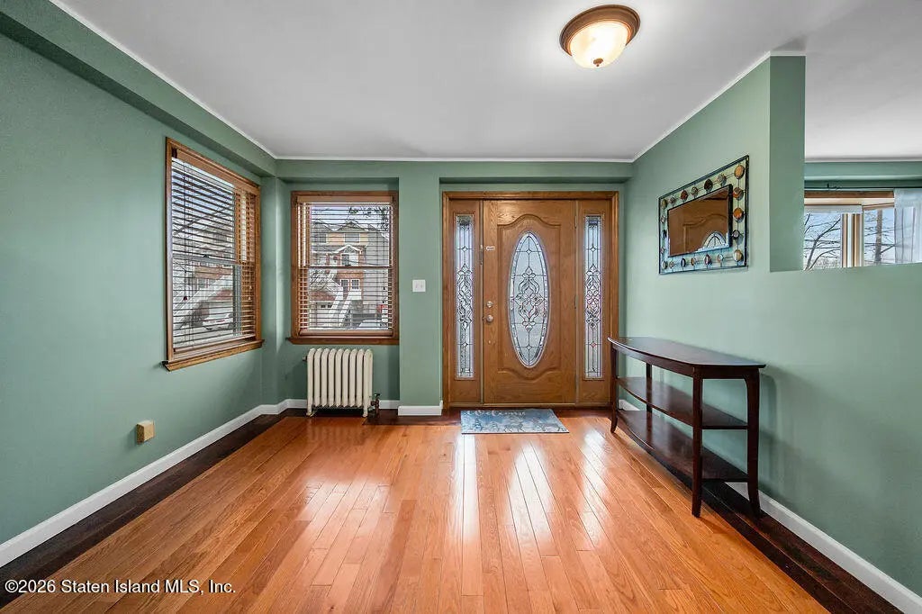 5272 Arthur Kill Road, Staten Island Property Listing: MLS® #2600182