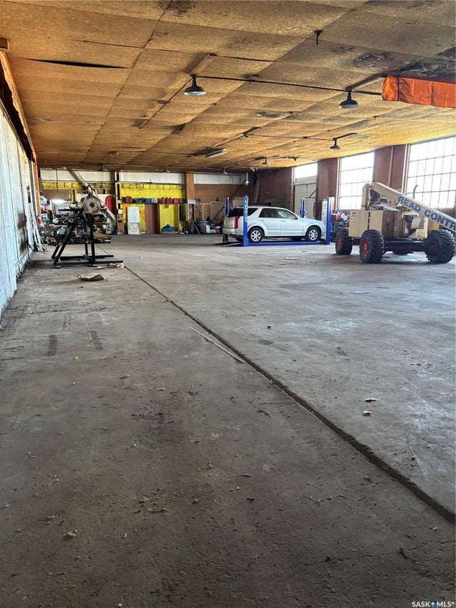 Hanger #2, Swift Current Rm No. 137 Property Listing: MLS® #SK025952