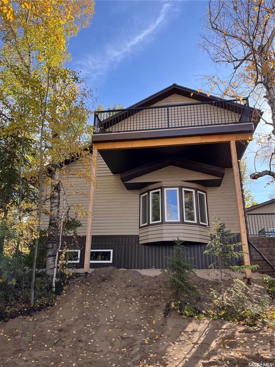 224 Pine Drive, Tobin Lake Home For Sale $670,000