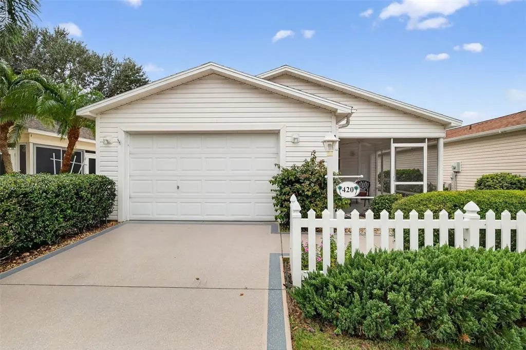 420 Canterbury Court, THE VILLAGES Property Listing: MLS® #G5104296