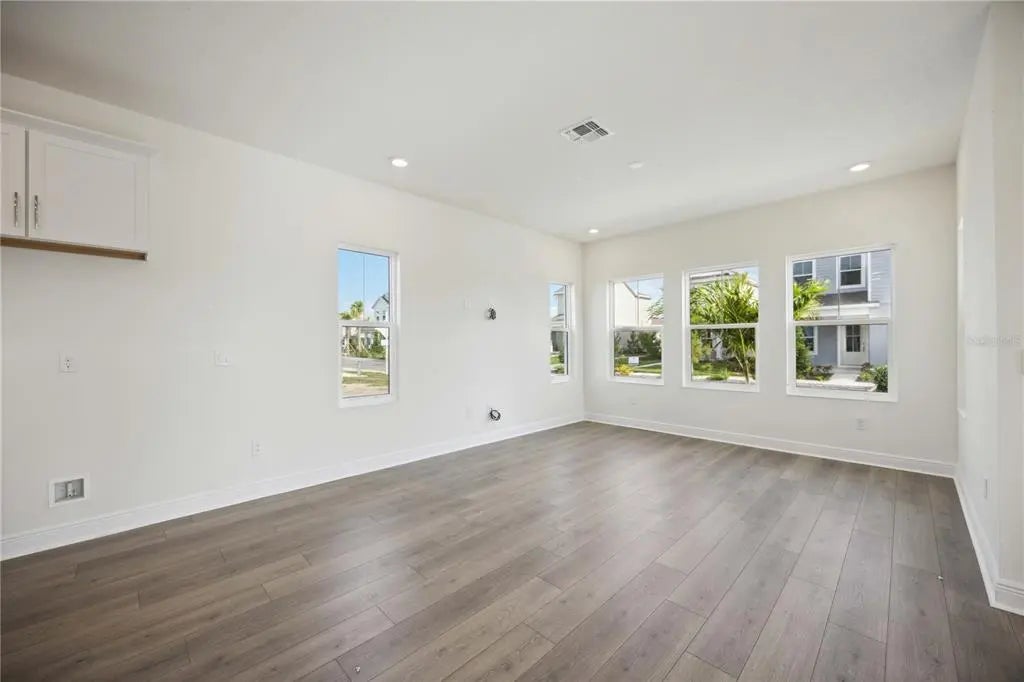 204 Eagleston Lane, LAKEWOOD RANCH, FL | MLS® G5105793 - BuySarasota.com