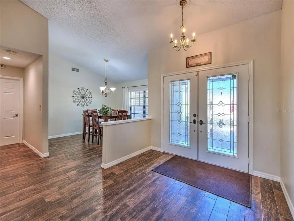 1407 Holleman Drive, VALRICO Property Listing: MLS® #TB8456668