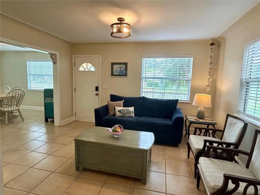 5618 20th Avenue S, GULFPORT Property Listing: MLS® #TB8459148