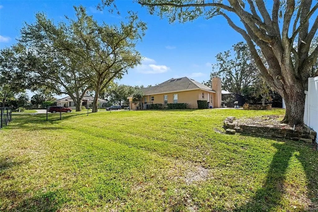 5685 Lake Victoria Dr, LAKELAND LAKE VICTORIA REPLAT. MLS# TB8464954