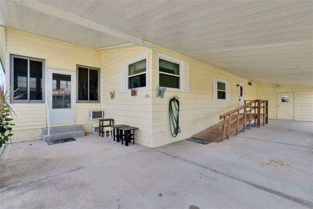 1811 Sherwood Hill Dr, LAKELAND Property Listing: MLS® #L4958630