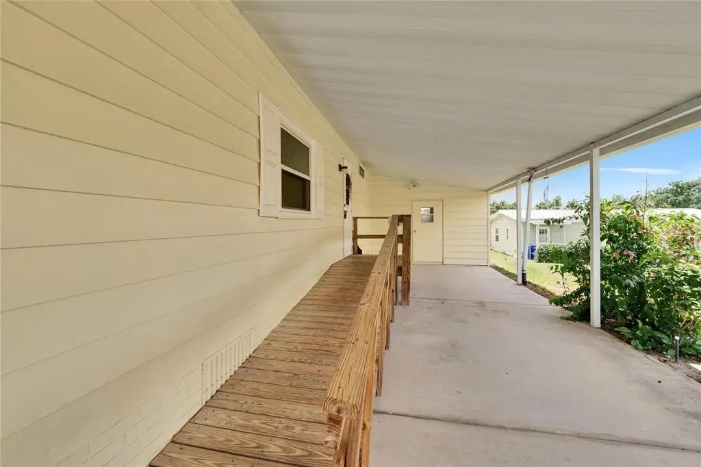 1811 Sherwood Hill Dr, LAKELAND, FL 33810 | MLS® #L4958630 | Mike ...