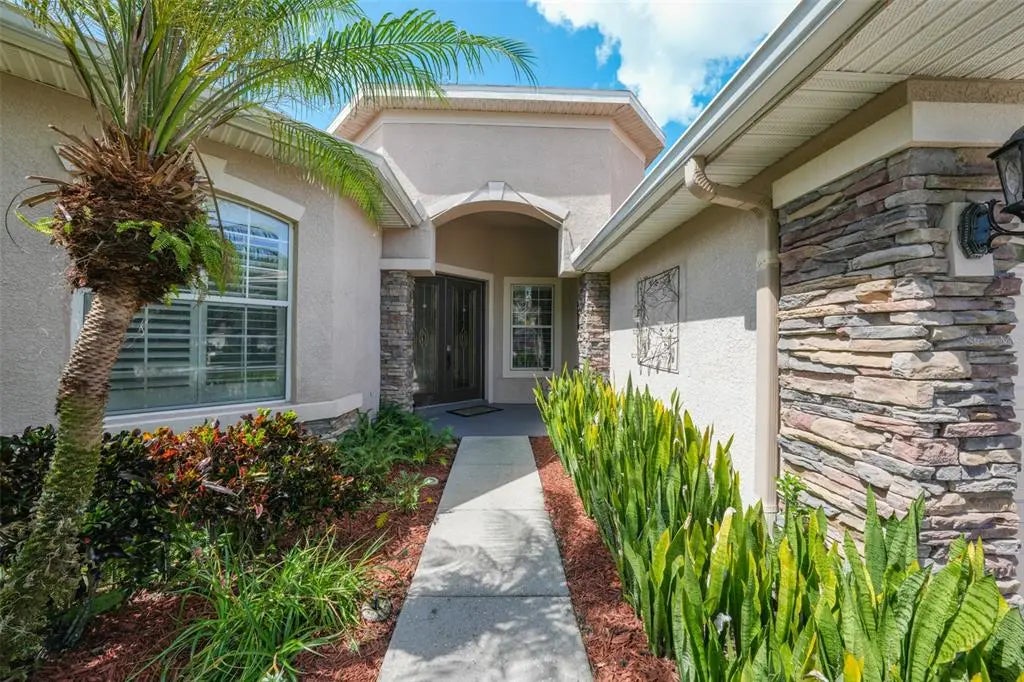 1204 Facet View Way, VALRICO, FL 33594 | MLS® #TB8436793 | Mike ...