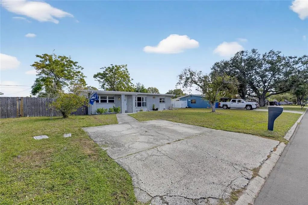 8597 Quail Road, SEMINOLE Property Listing: MLS® #TB8459109