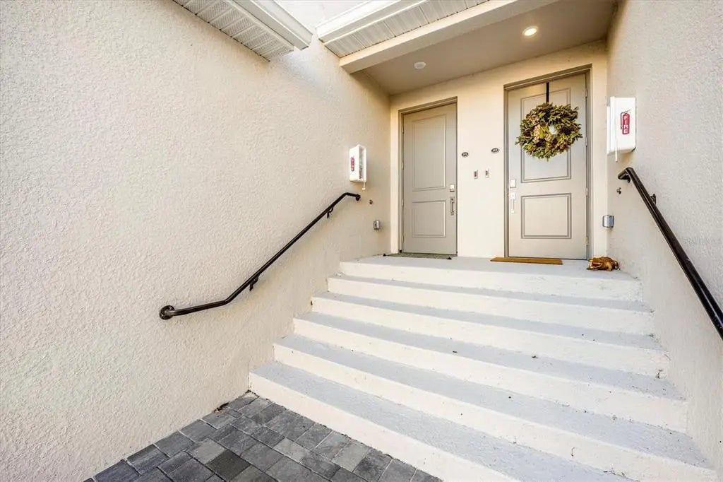 17770 Boracay Court 201, VENICE Property Listing: MLS® #N6142112