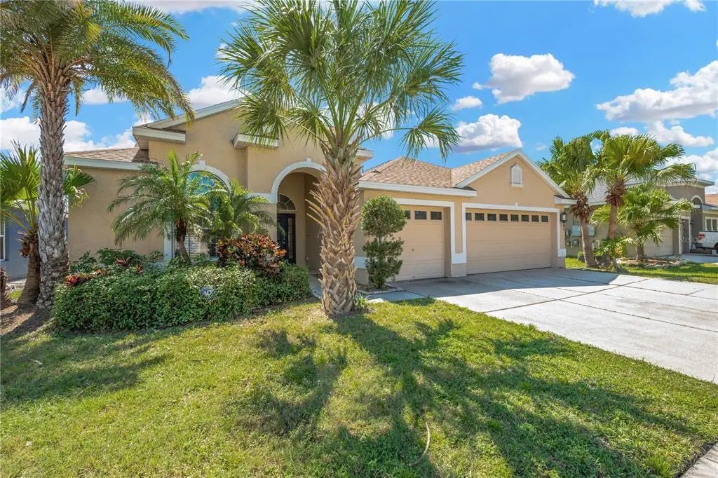 1833 Mira Lago Circle, RUSKIN, FL 33570-3207 | MLS® #TB8437438 | Mike ...