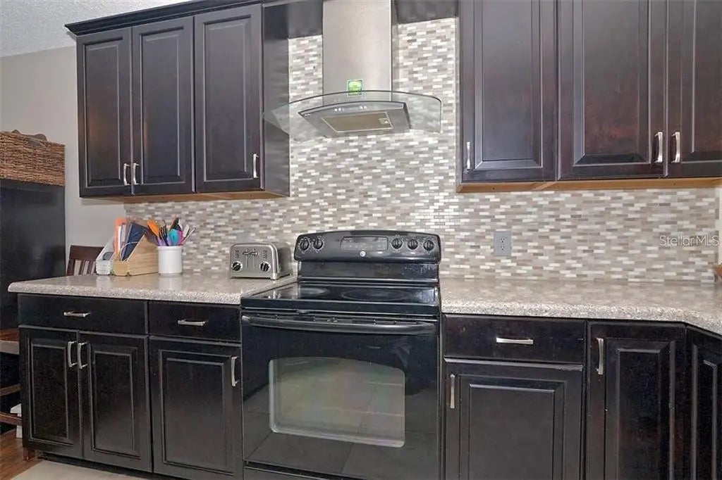 1086 Welch Hill Circle, APOPKA, FL 32712-2781 | MLS® #O6337931 | Mike ...