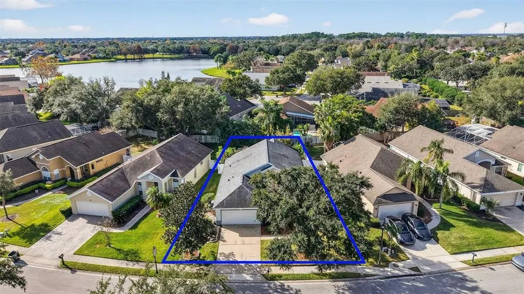 288 Wescliff Dr, OCOEE FAIRFAX VILLAGE. MLS# G5105958