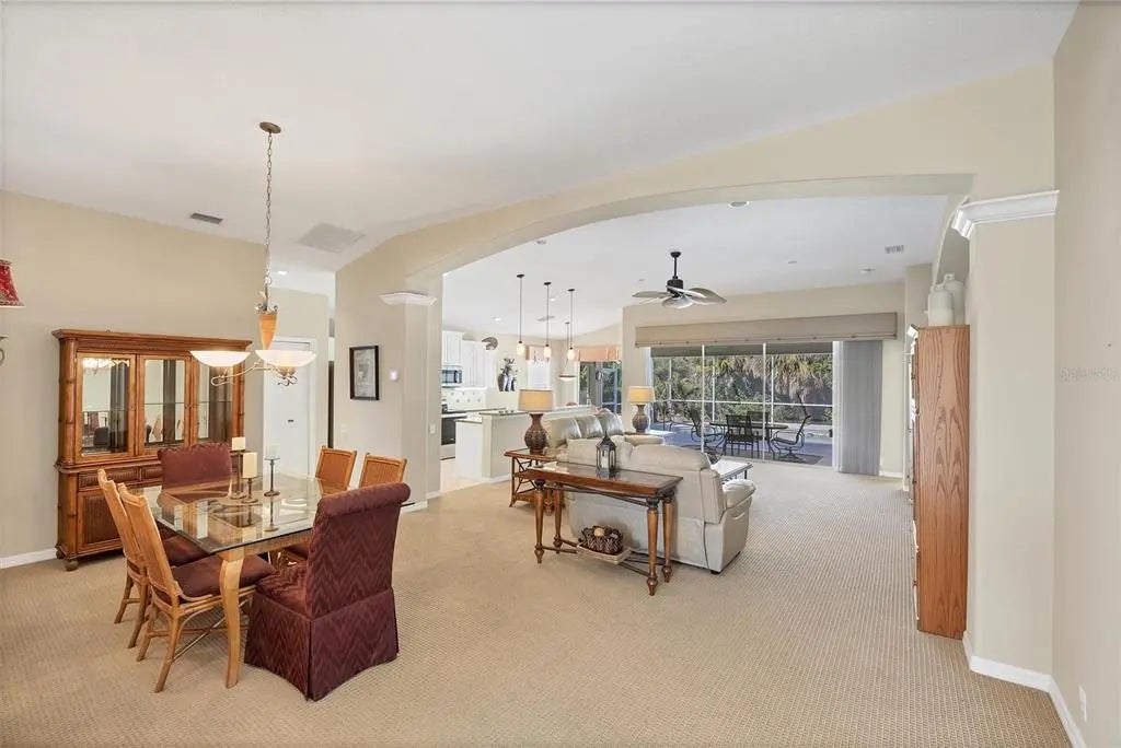 407 Pinewood Lake Drive, VENICE Property Listing: MLS® #N6142446